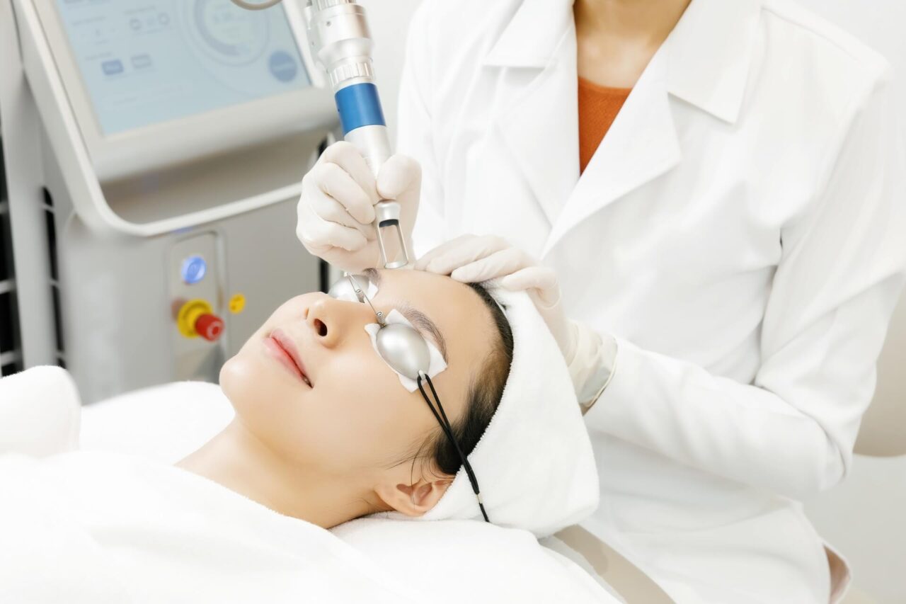 Why Laser Genesis is Ideal for Sensitive Skin in Melbourne - Dr Tass